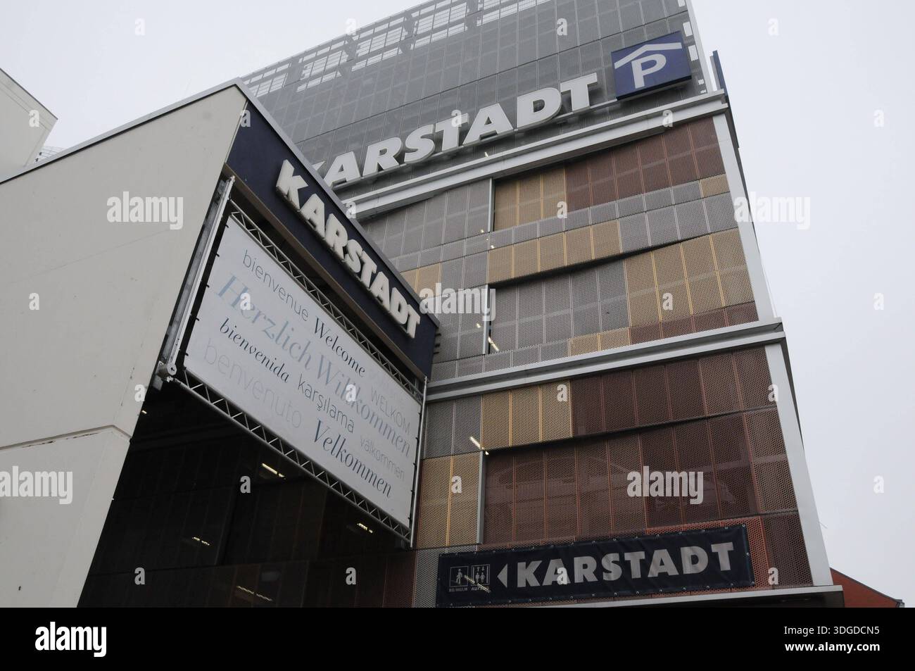 Flensburg/Schleswig-Holstein/Germany. 05. October 2018..Karstadt mega ...