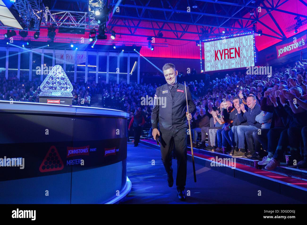 Kyren Wilson's walk on during the quarter final match between Neil ...