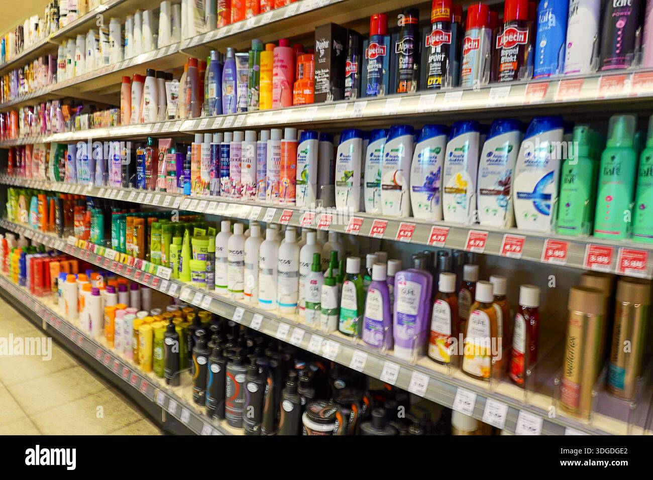 Abt. Körperpflegemittel - gesehen im Supermarkt in Hannover am 14.01. ...
