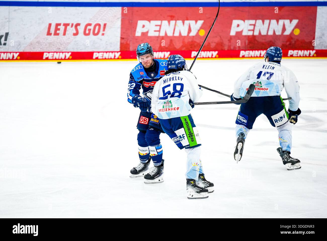 Ryan Merkley (Straubing Tigers, 58), Daniel Schmölz (ERC Ingolstadt, 92 ...