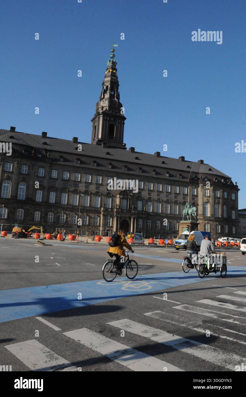 Copenhagen/Denmark 15..October 2018.. Biker rides bike on bile lane in ...