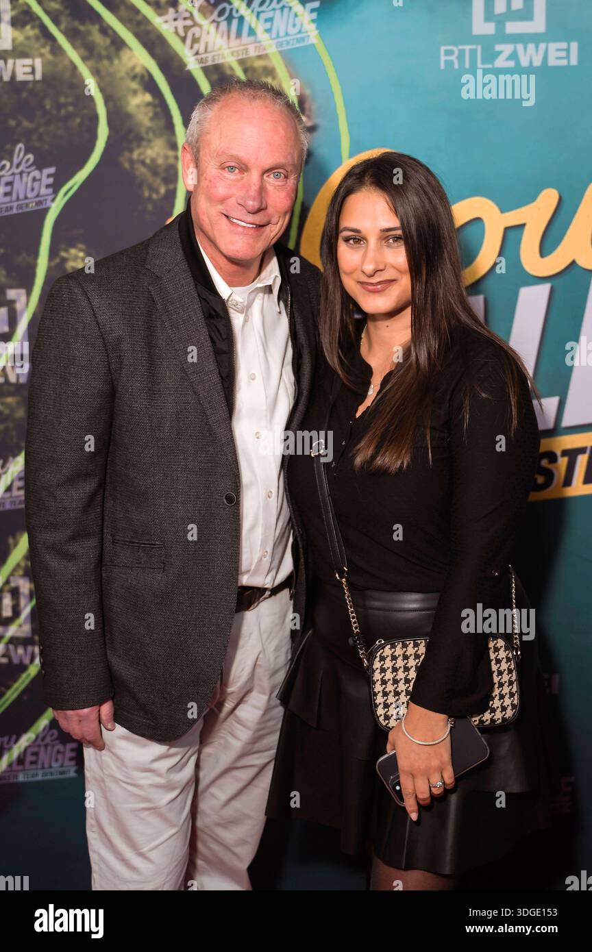 Jürgen Trovato mit Tochter Sharon Trovato bei der Premiere des Reality ...