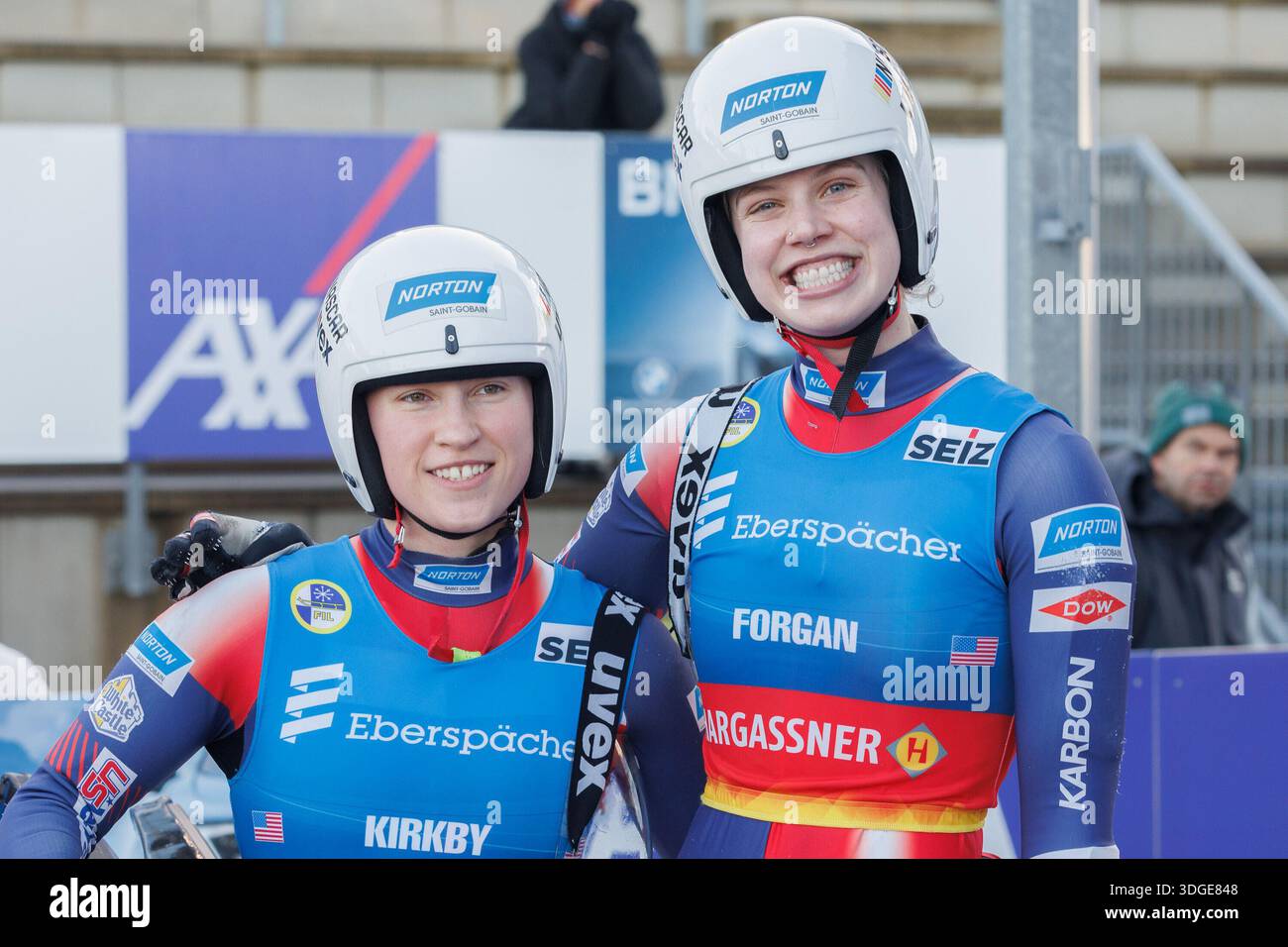 von rechts: Chevonne Chelsea Forgan mit Sophia Kirkby (USA), 16.01.2026 ...