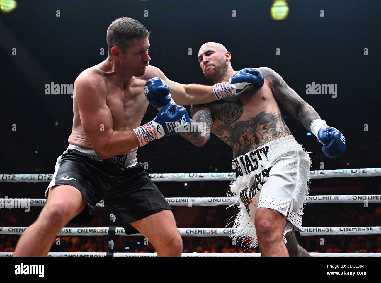 Brisbane, Australia. 16th Jan, 2026. Nelson Asofa-Solomona (right ...