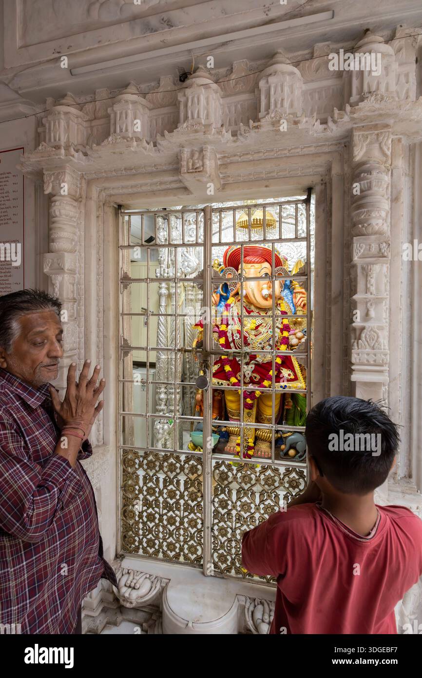 Swaminarayan Temple, Shree Swaminarayan Mandir Kalupur, chapel at ...