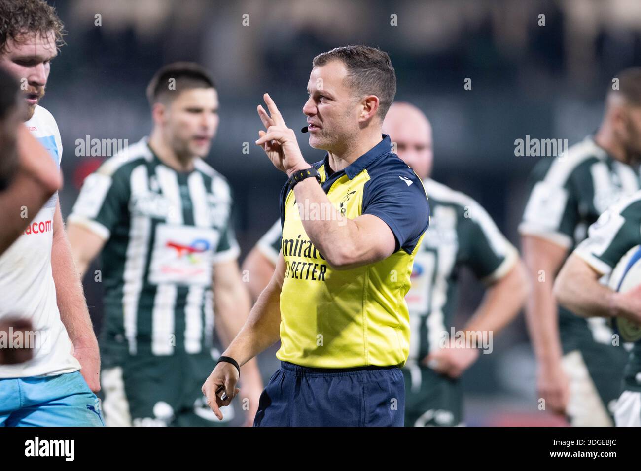 Referee Karl Dickson during the Champions Cup match between Pau and ...