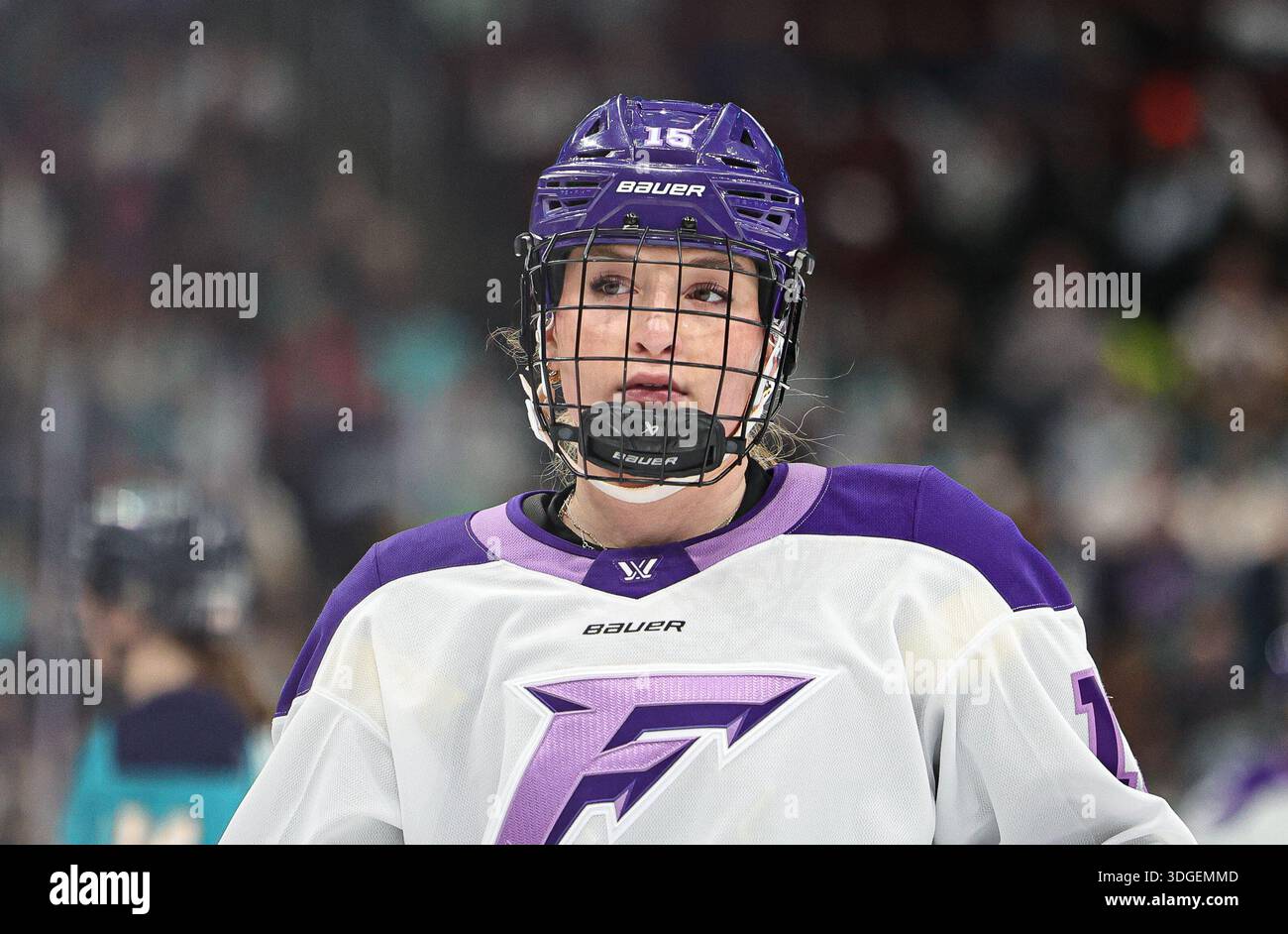Newark, USA. 16th Jan, 2026. Minnesota Frost defender Brooke Becker (15 ...