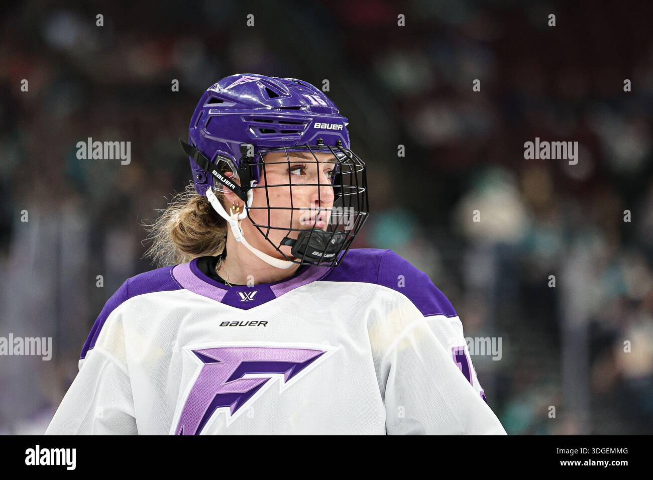 Newark, USA. 16th Jan, 2026. Minnesota Frost defender Brooke Becker (15 ...