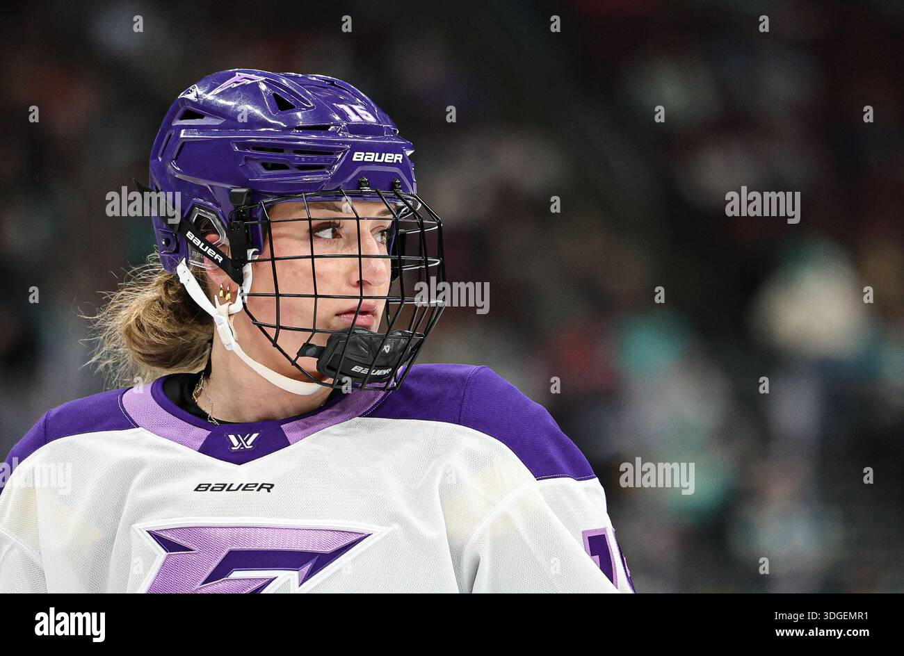 Newark, USA. 16th Jan, 2026. Minnesota Frost defender Brooke Becker (15 ...