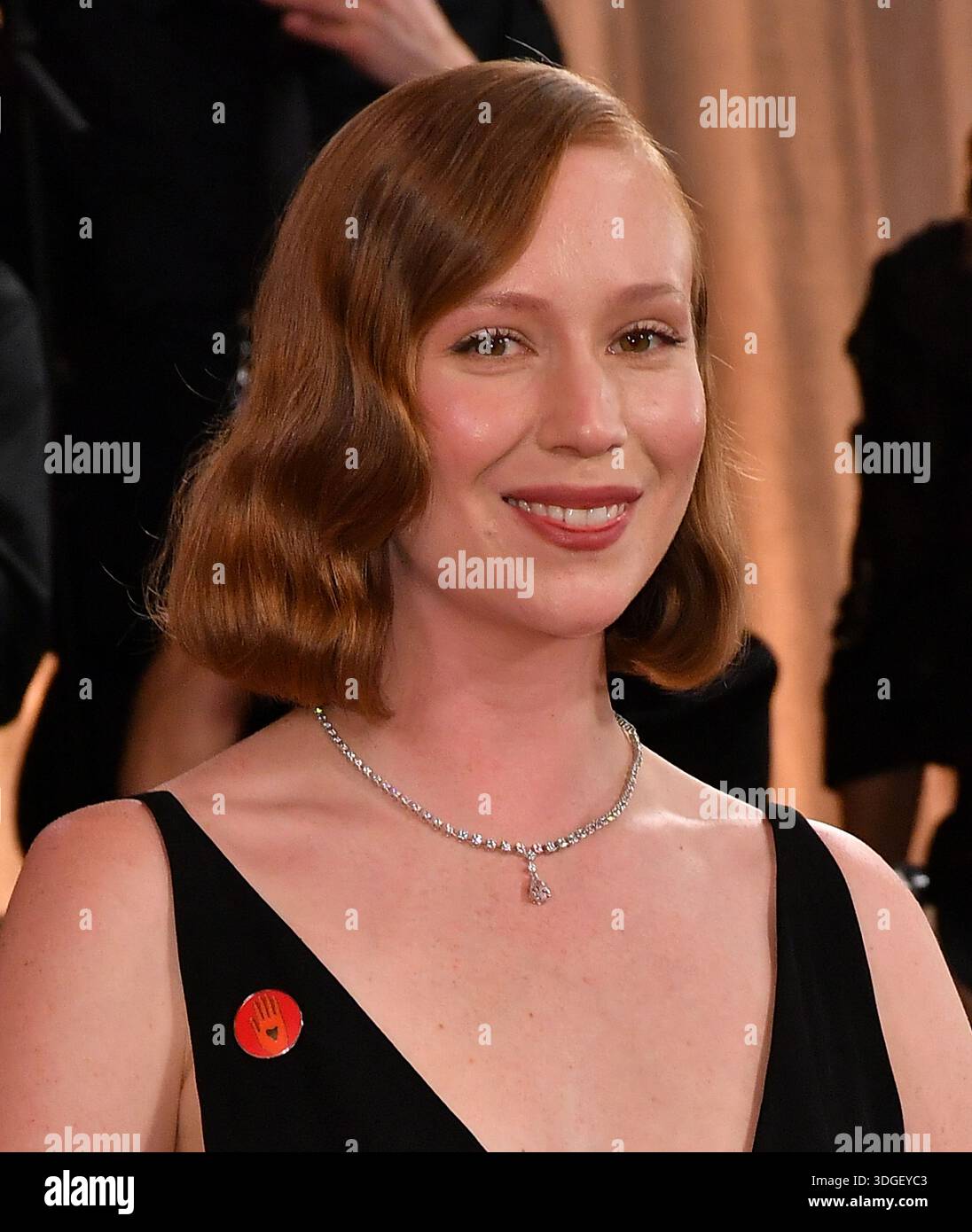Hannah Einbinder attends the 83rd annual Golden Globe Awards at The ...