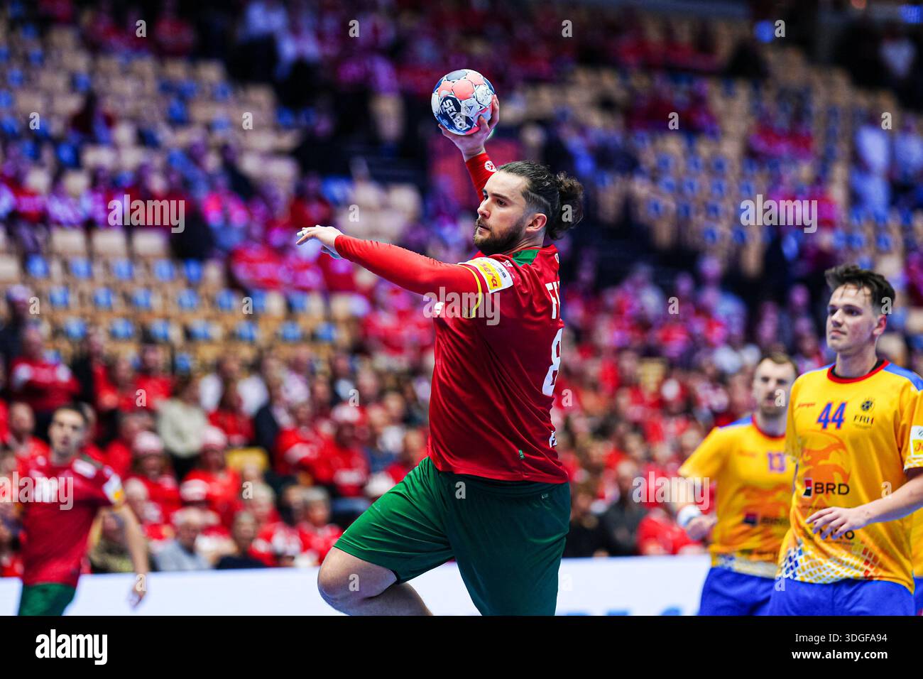 Wurf/Tor Luis Frade (Portugal, #82) DEN, Portugal vs. Rumaenien ...