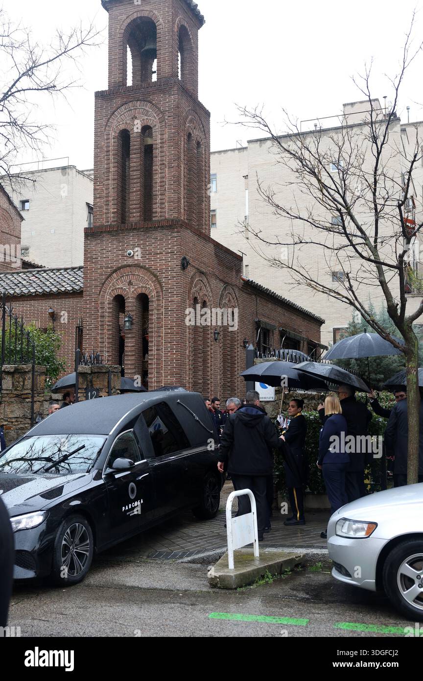 The mortal remains of Princess Irene of Greece arrive at the Greek ...