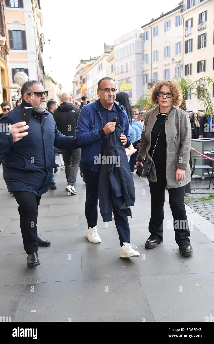 Rome, Italy. 16th Jan, 2026. Rome, Piazza di Spagna Carlo Conti on the ...