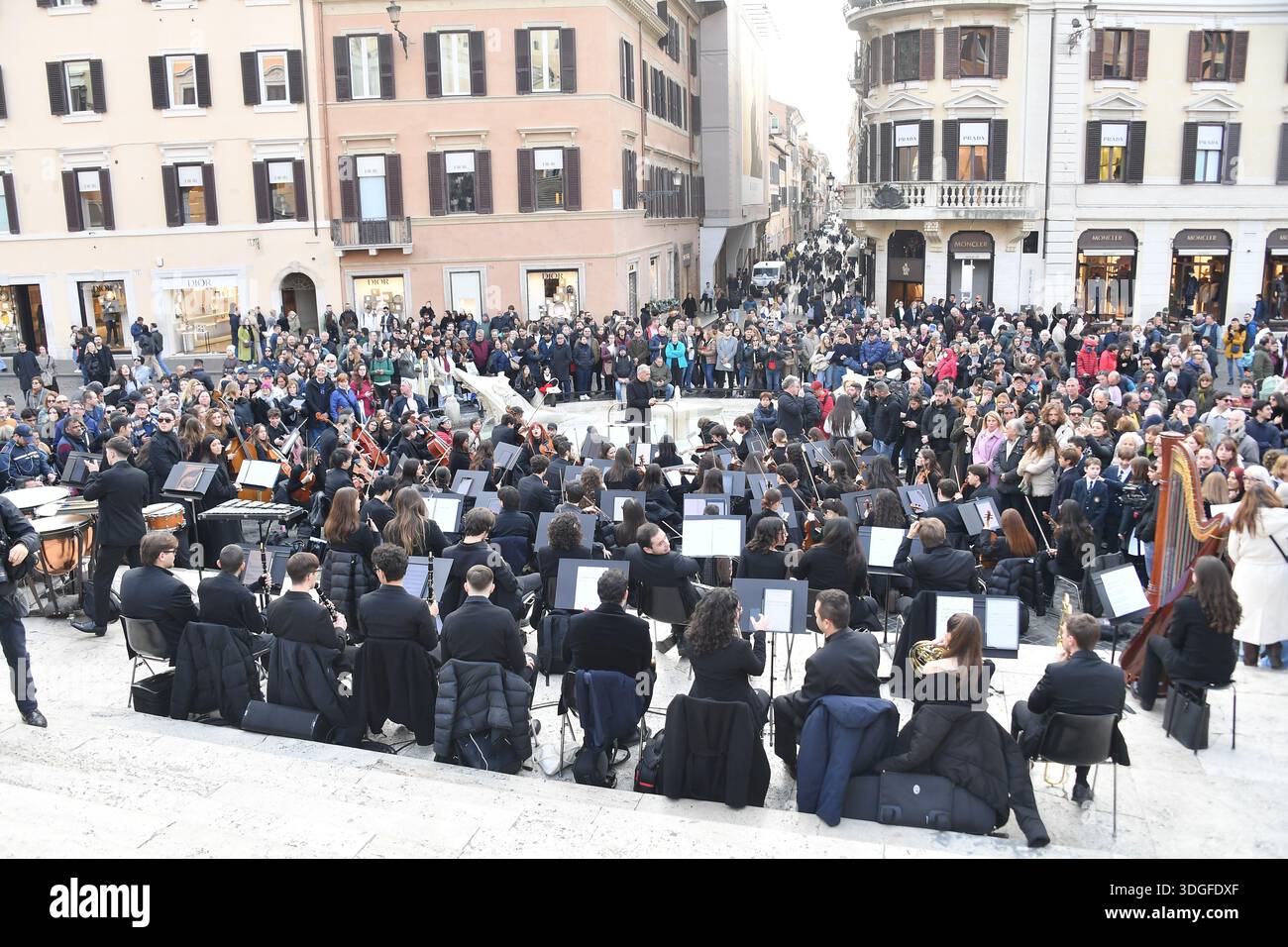 Rome, Italy. 16th Jan, 2026. Rome, Piazza di Spagna Carlo Conti on the ...