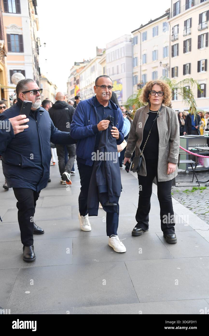 Rome, Italy. 16th Jan, 2026. Rome, Piazza di Spagna Carlo Conti on the ...