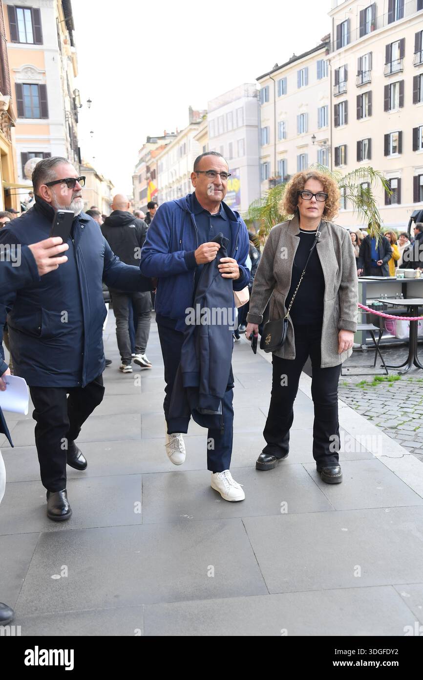 Rome, Italy. 16th Jan, 2026. Rome, Piazza di Spagna Carlo Conti on the ...