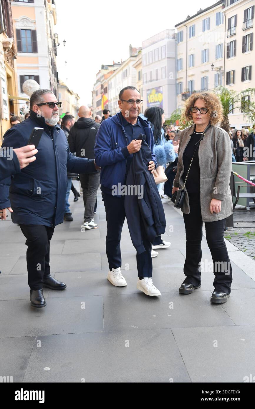Rome, Italy. 16th Jan, 2026. Rome, Piazza di Spagna Carlo Conti on the ...