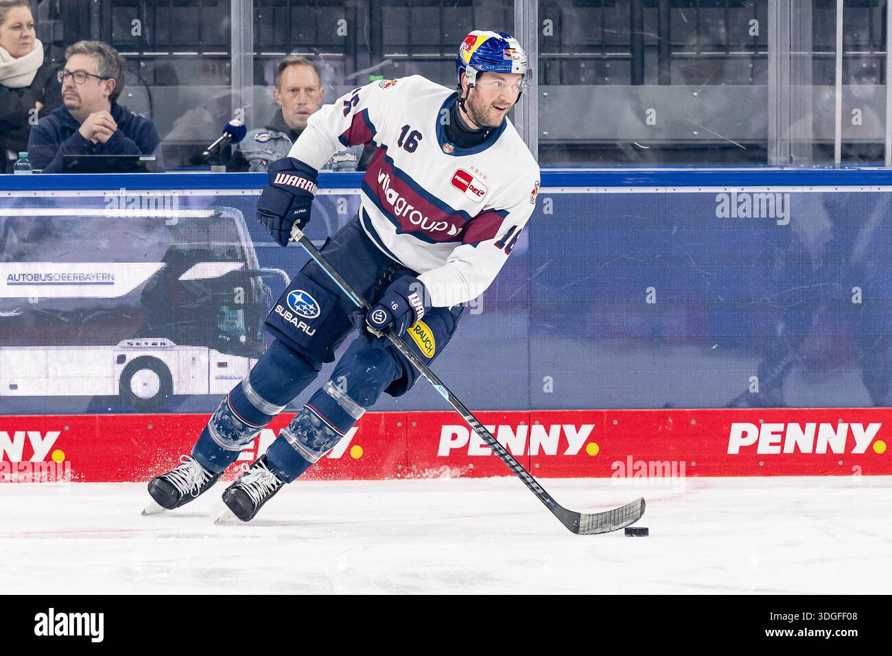 Conrad Abeltshauser (EHC Red Bull Munich, #16) during warmup GER, EHC ...
