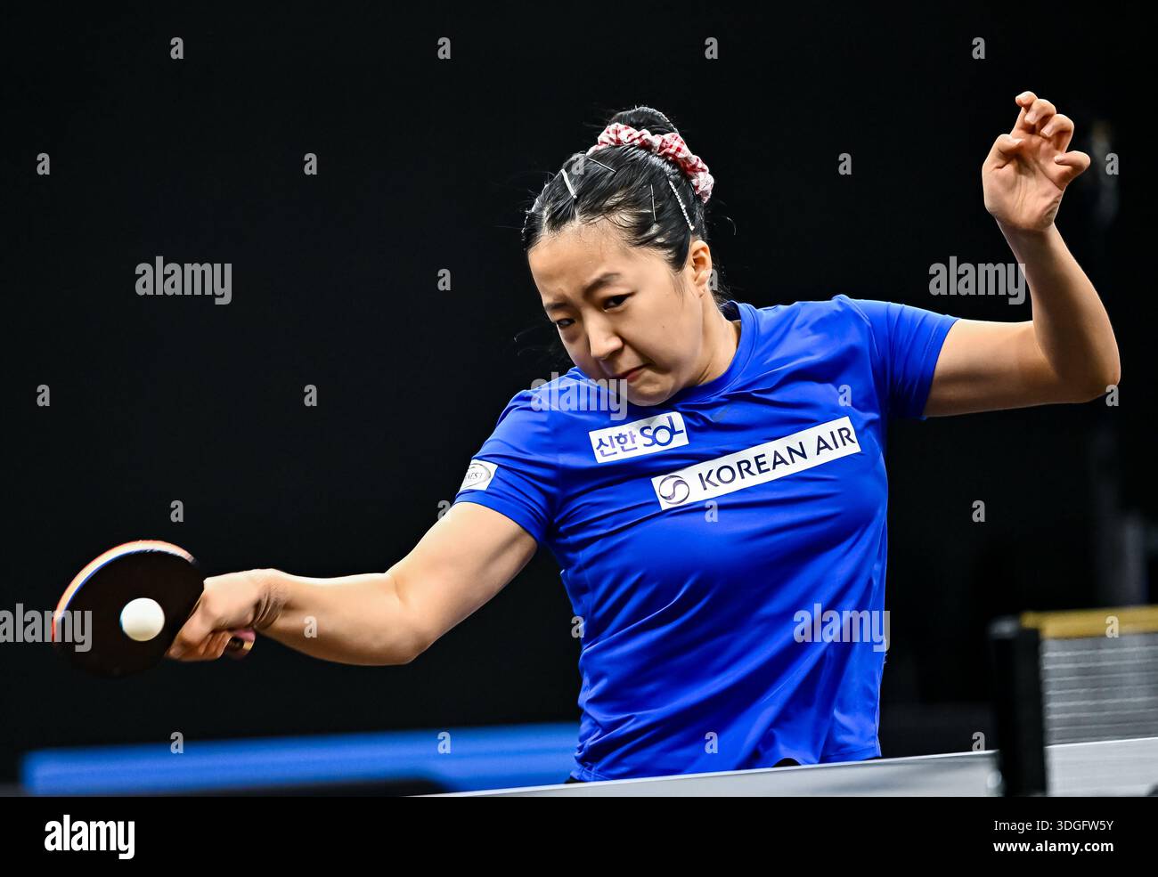 Doha, Qatar. 17th Jan, 2026. Shin Yubin of South Korea competes against ...
