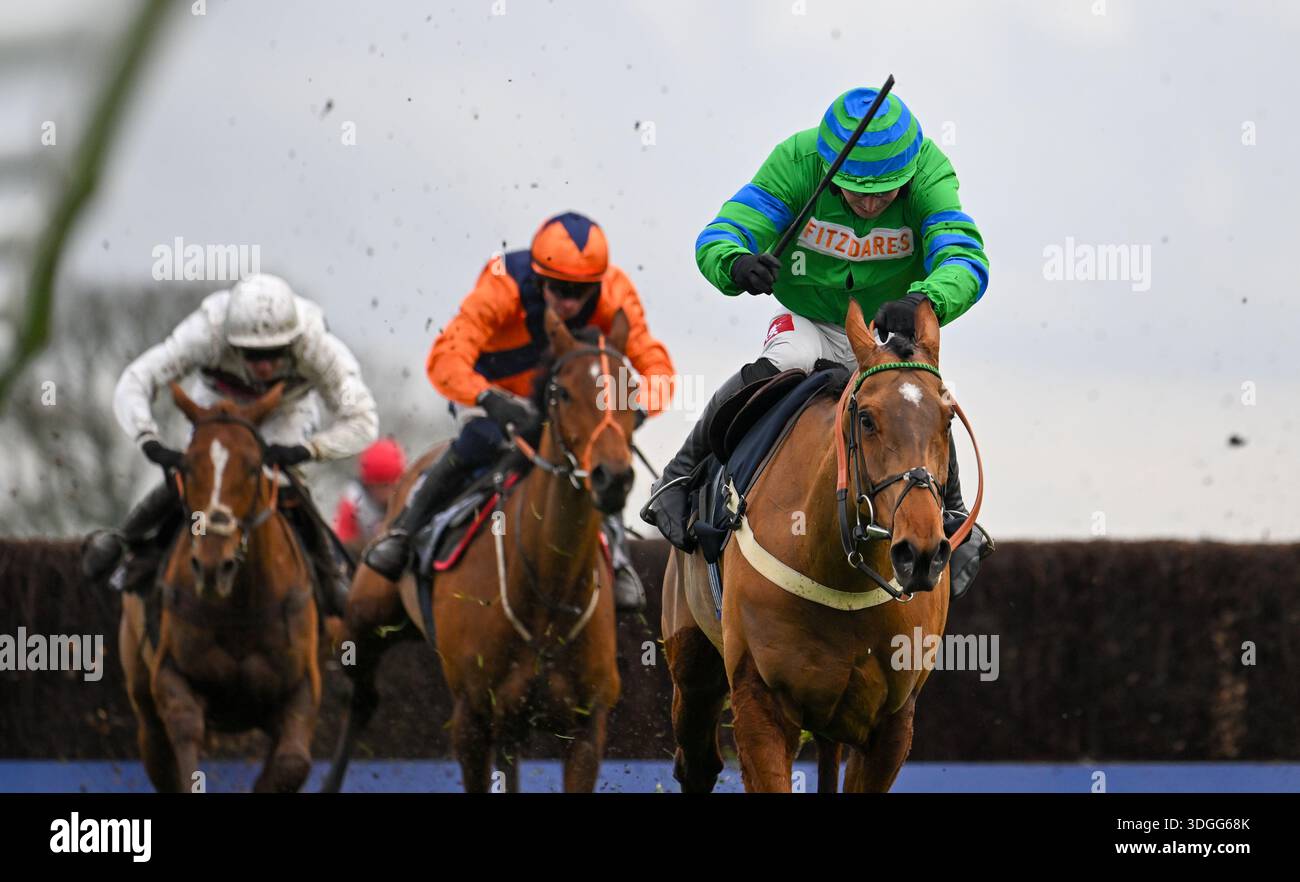 Ascot, UK. 17 January, 2026. The Jukebox Kid ridden by Ben Jons and ...