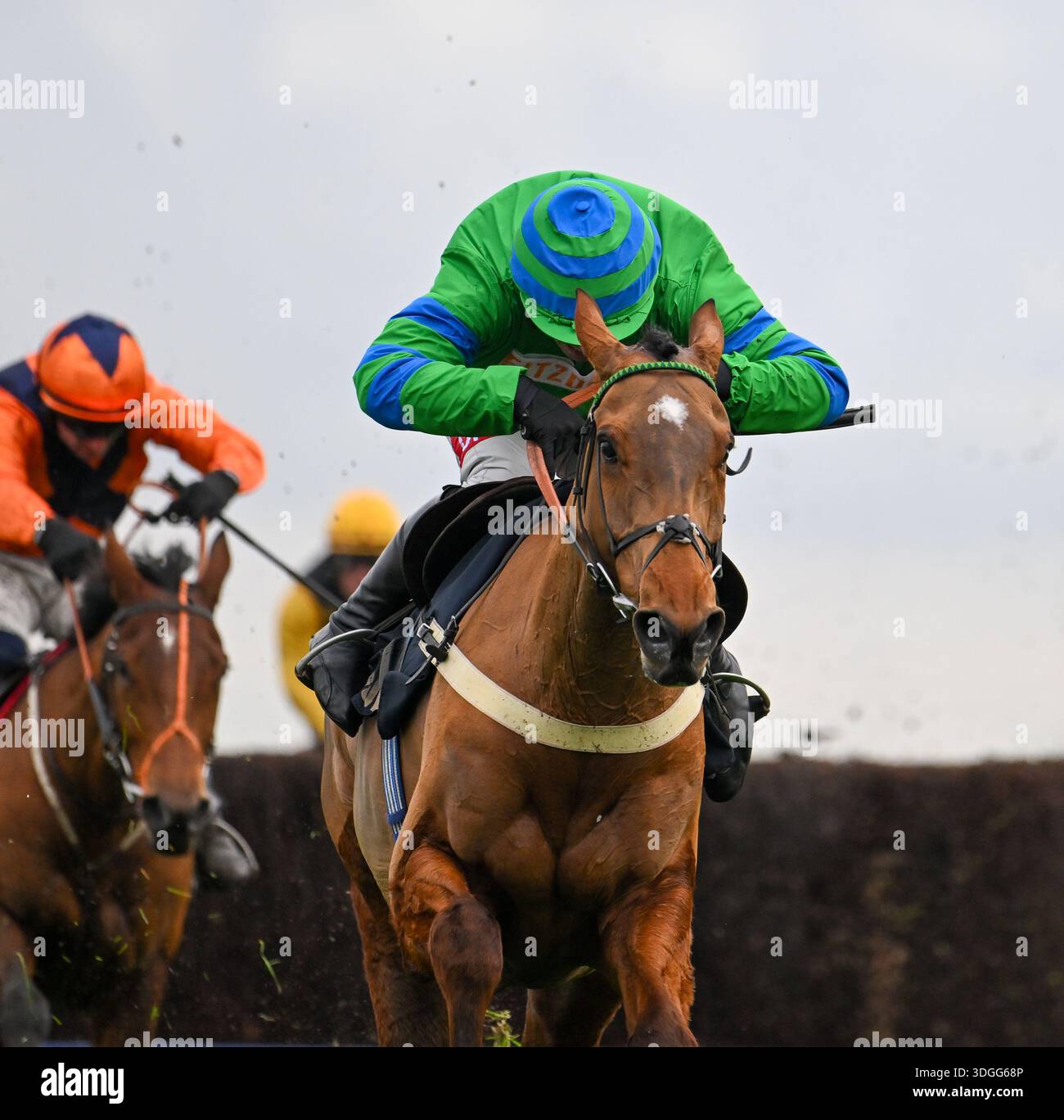Ascot, UK. 17 January, 2026. The Jukebox Kid ridden by Ben Jons and ...