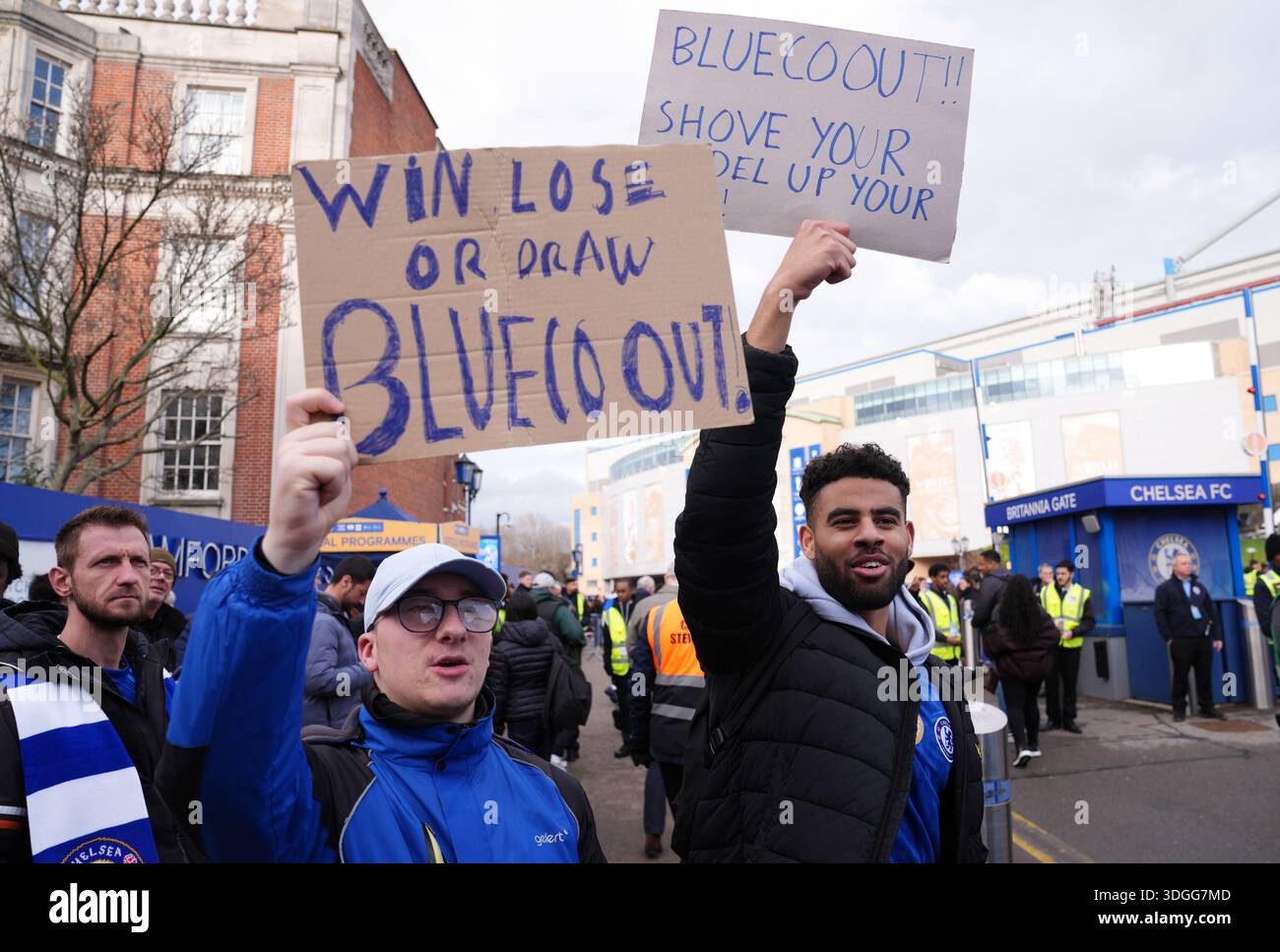 Chelsea fans protesting the Chelsea sporting directorship ahead of the ...