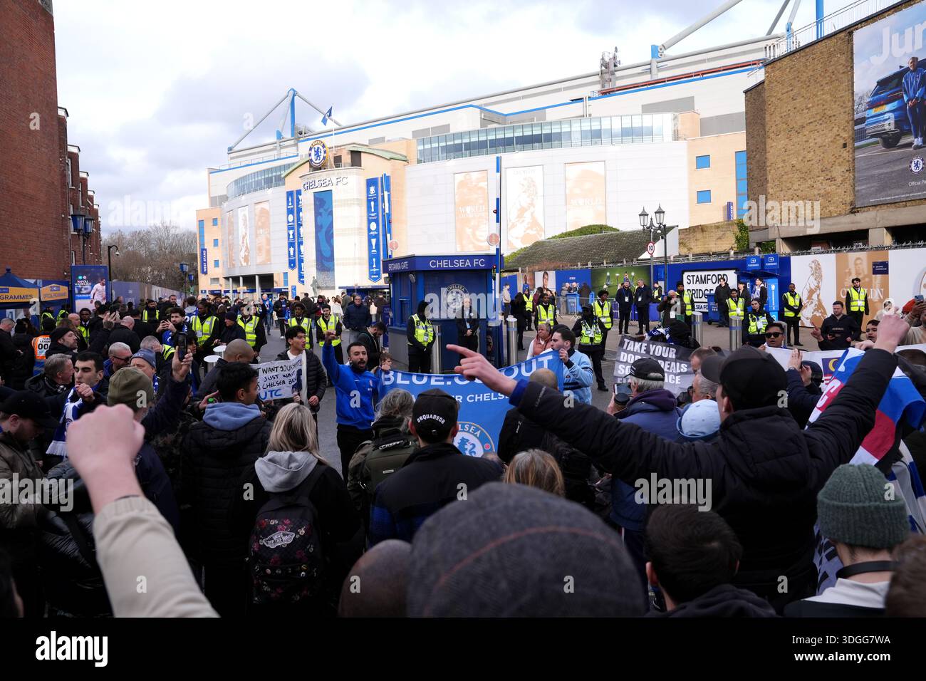 Chelsea fans protesting the Chelsea sporting directorship ahead of the ...
