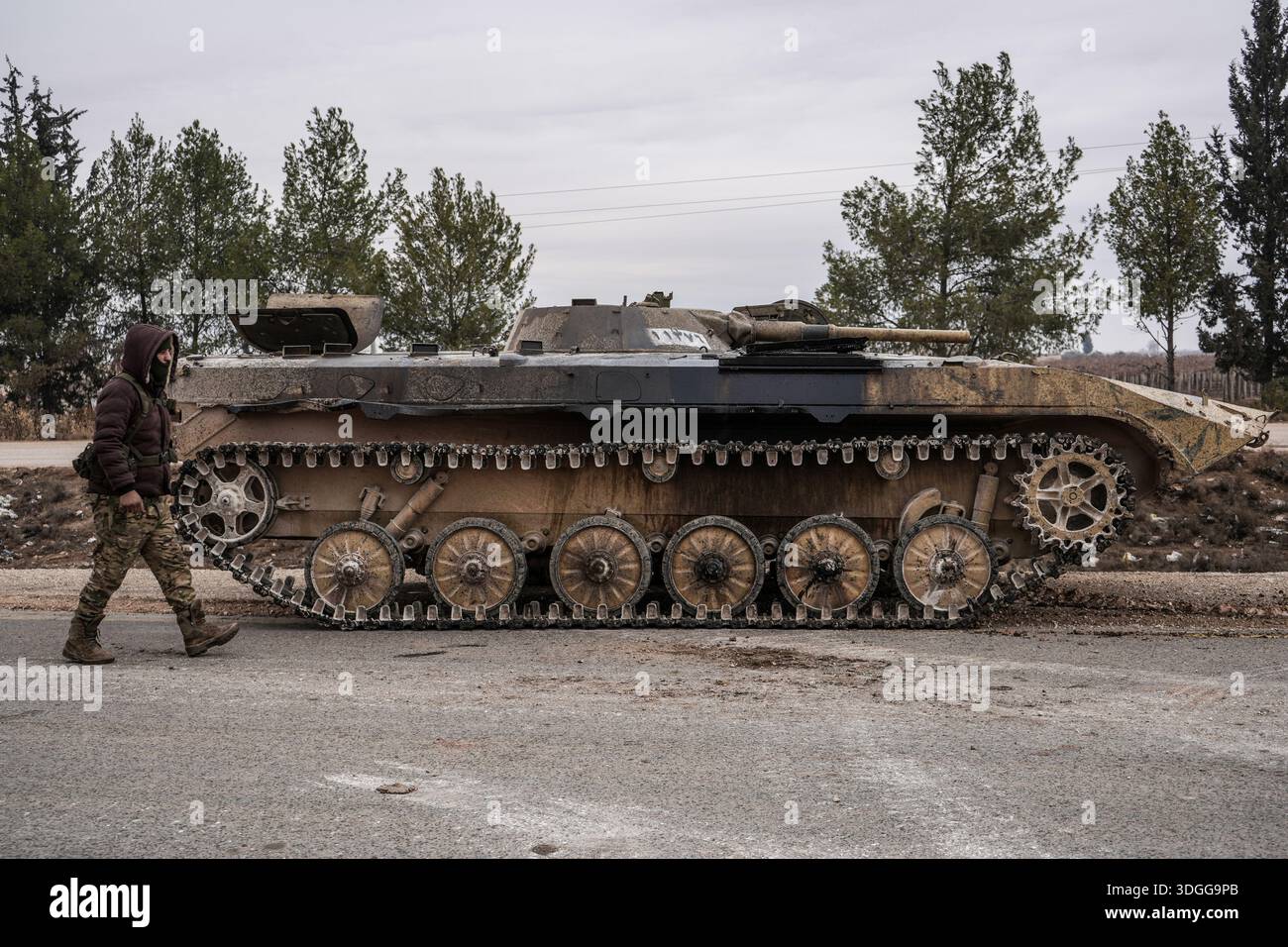 Deir Hafer, Syria. 17th Jan, 2026. Syrian army soldiers with armoured ...