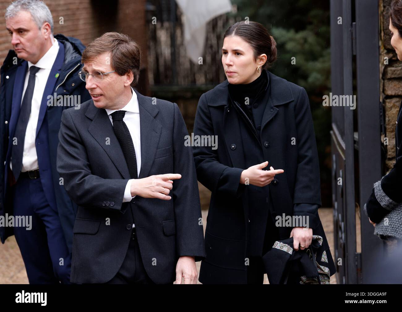 José Luis Martínez-A-lmeida and Teresa Urquijo leave the Greek Orthodox ...