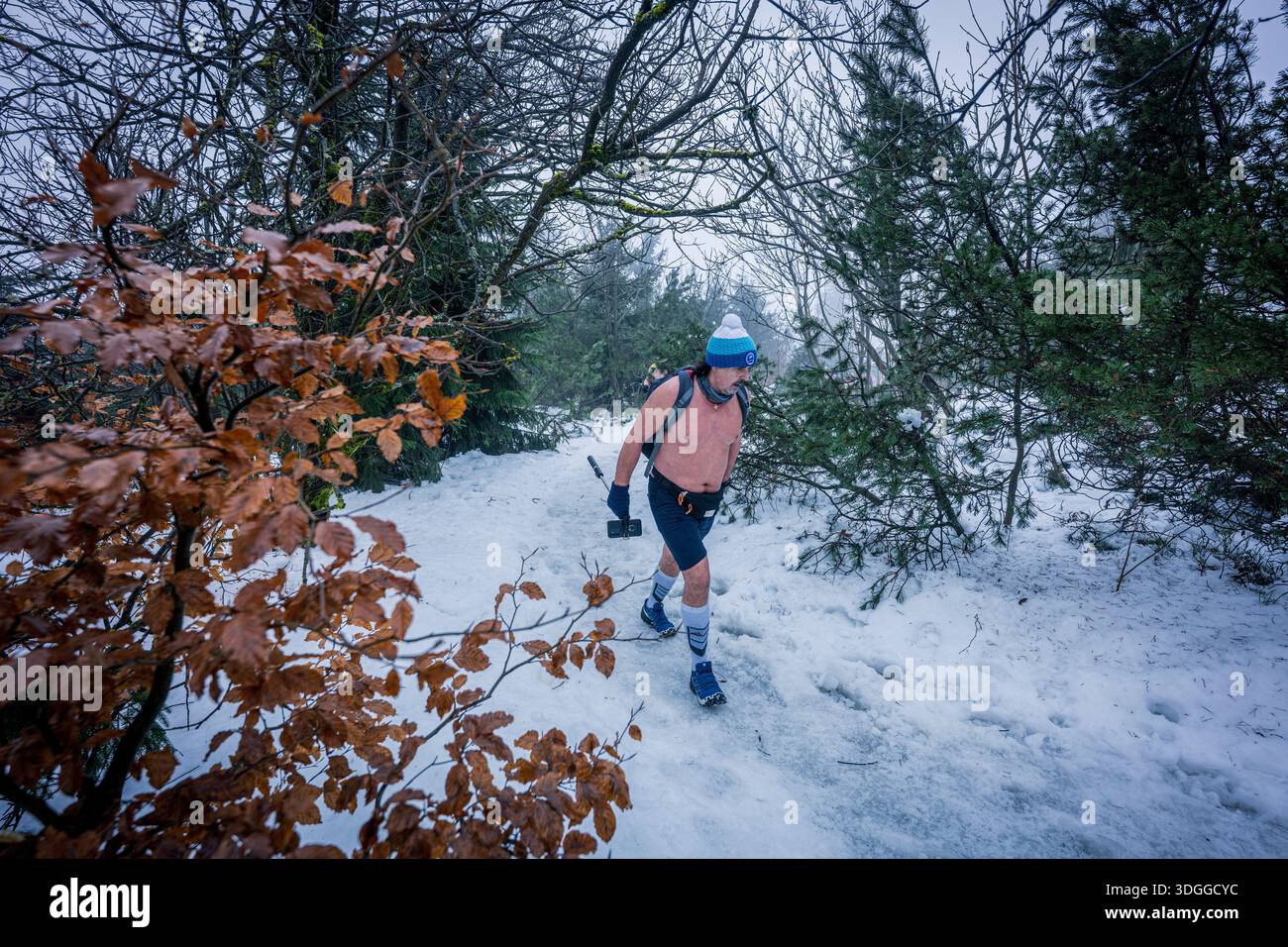 Liberec, Czech Republic. 17th Jan, 2026. Thirty-seven hardy souls set ...
