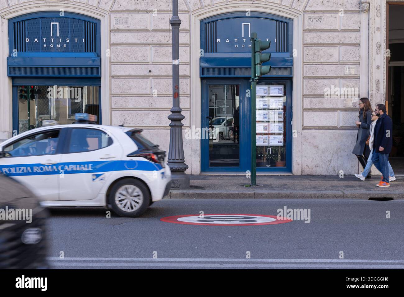 Rome, Italy. 17th Jan, 2026. The new speed limit of 30 km/h is ...