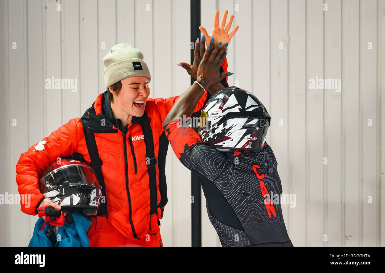 Altenberg, Germany. 17th Jan, 2026. Bobsleigh: World Cup, monobob ...