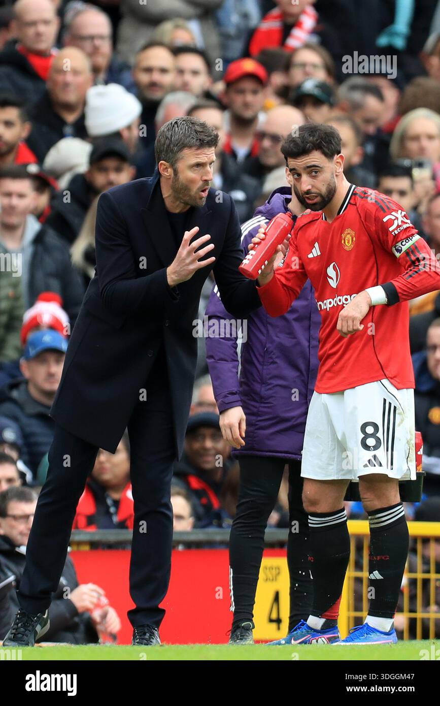 Old Trafford, Manchester, UK. 17th Jan, 2026. Premier League Football ...