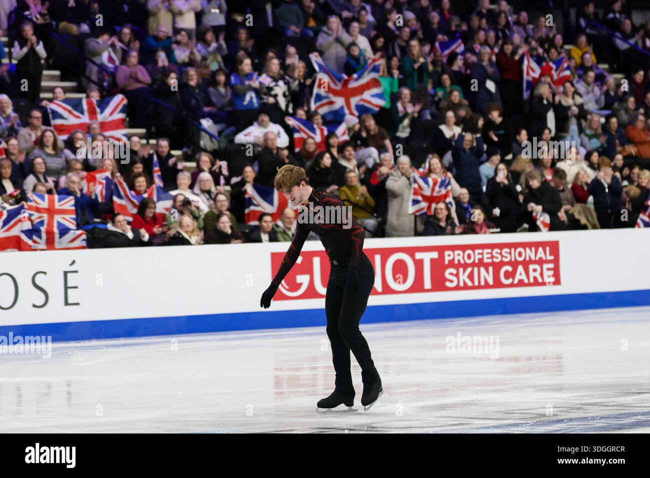 Day Four. 17th Jan, 2026. The crowd support Edward Appleby of Great ...