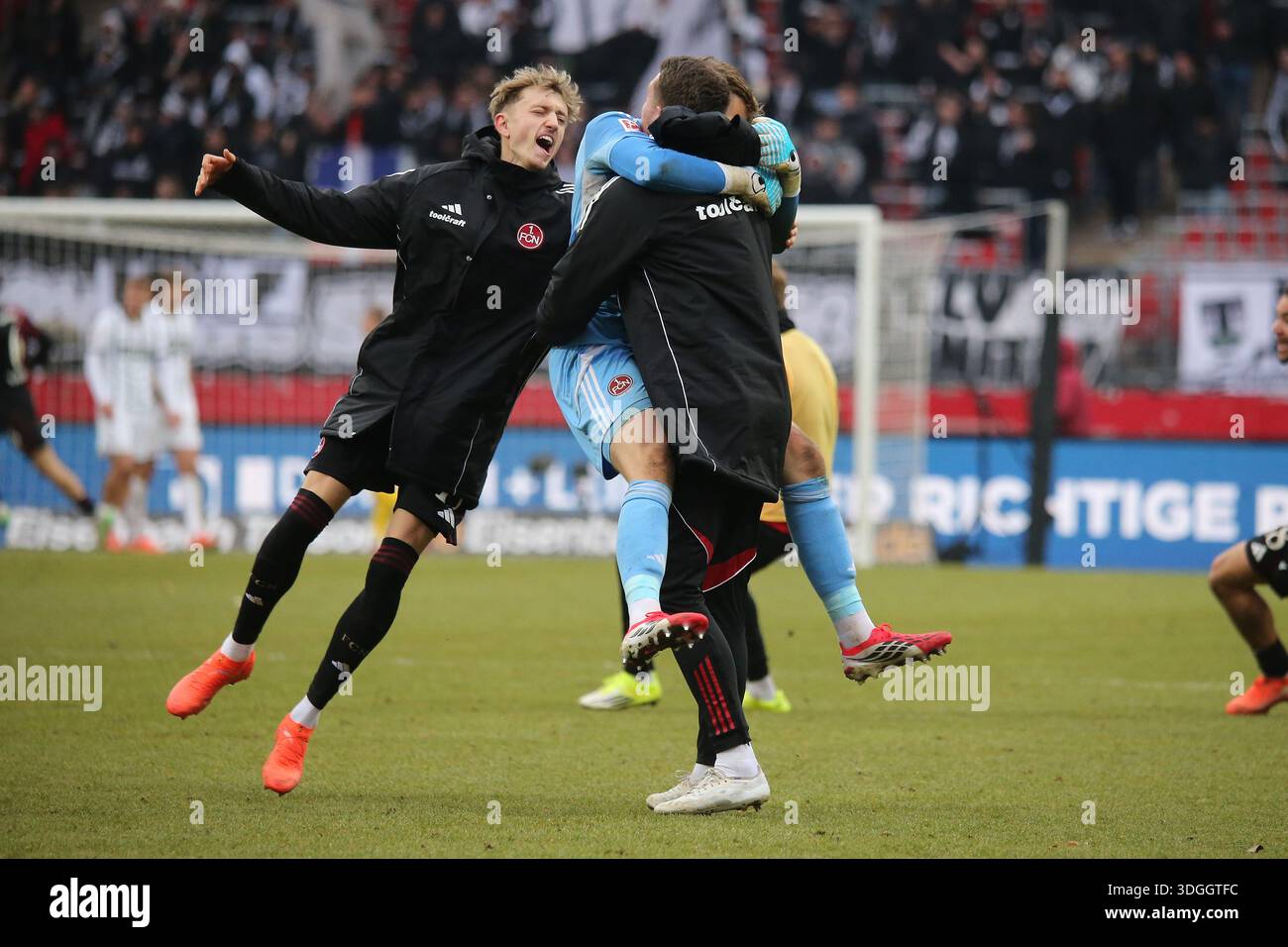 2. Bundesliga [Bundesliga] [second division]: 1.FC Nuremberg - SV ...