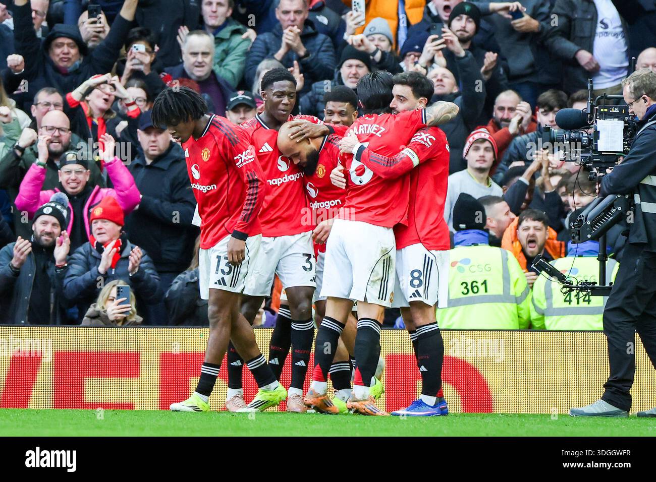 Manchester, UK. 17th Jan, 2026. Manchester United forward Bryan Mbeumo ...