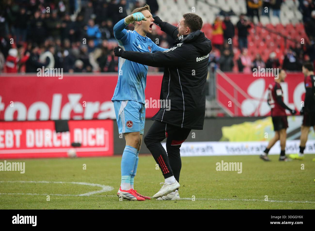 2. Bundesliga [Bundesliga] [second division]: 1.FC Nürnberg - SV ...