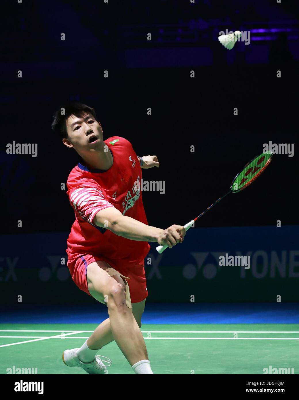 FENG Yan Zhe and HUANG Dong Ping of China vs. Dechapol PUAVARANUKROH ...