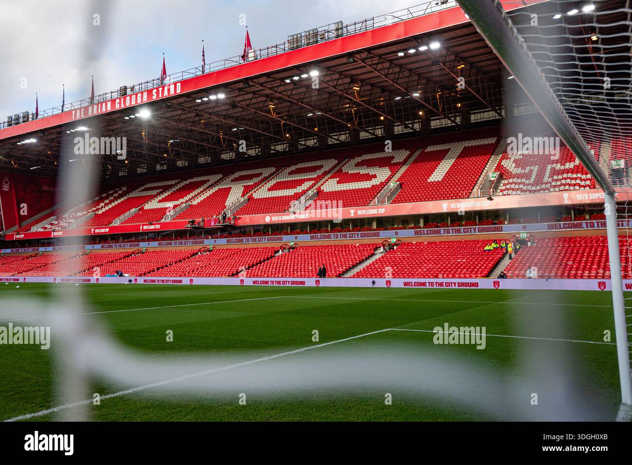 The City Ground, Nottingham, UK. 17th Jan, 2026. Premier League ...