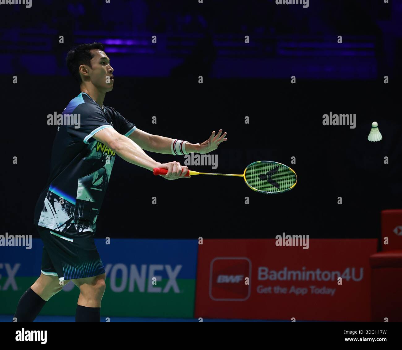 Jonatan CHRISTIE of Indonesia vs. LOH Kean Yew of Singapore during Men ...