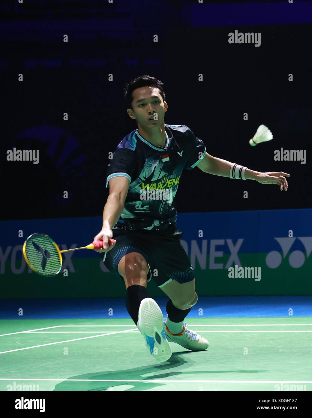 Jonatan CHRISTIE of Indonesia vs. LOH Kean Yew of Singapore during Men ...