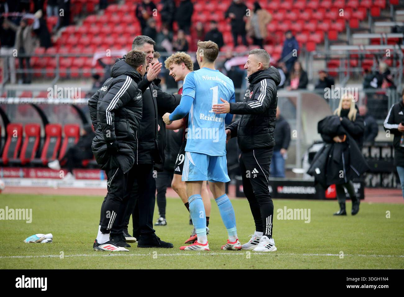 2. Bundesliga [second division] [Bundesliga]: 1.FC Nürnberg - SV ...