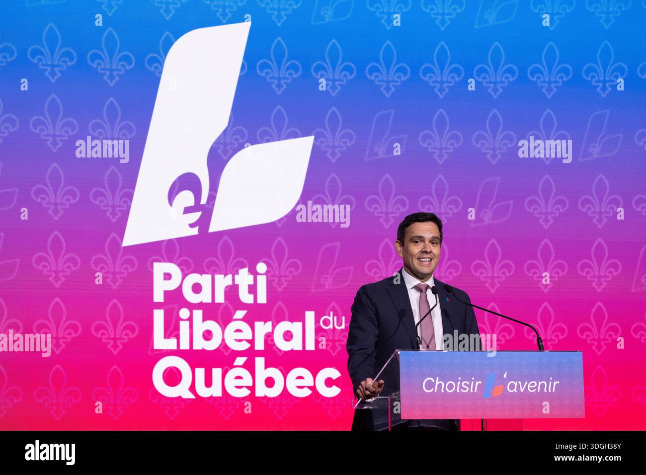 Le candidat à la direction du Parti libéral du Québec, Charles Milliard ...