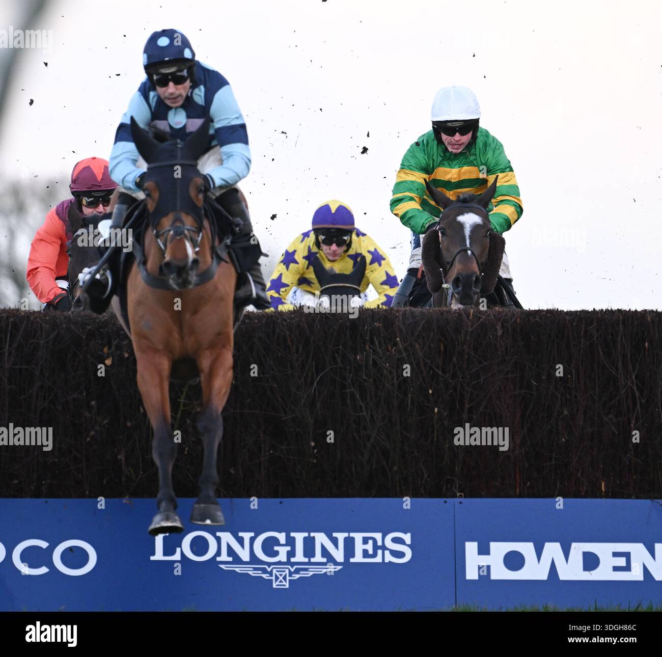 Ascot, UK. 17 January, 2026. Thistle Ask and Jonbon during The BetMGM ...