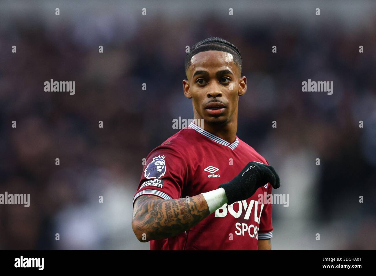 LONDON, UK - 17th Jan 2026: Crysencio Summerville of West Ham United ...