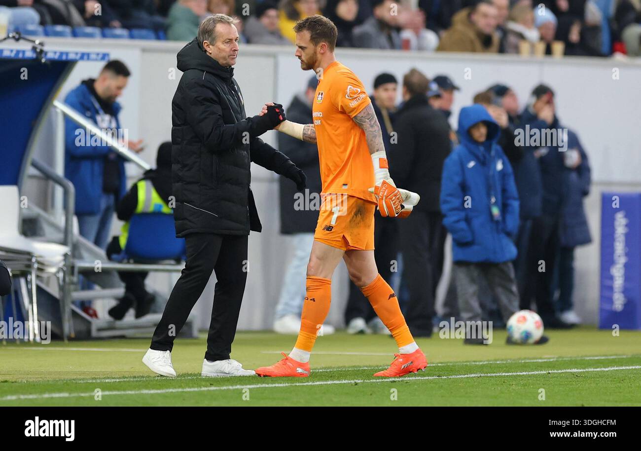 from left: Coach Kasper Hjulmand (Leverkusen), injury to goalkeeper ...