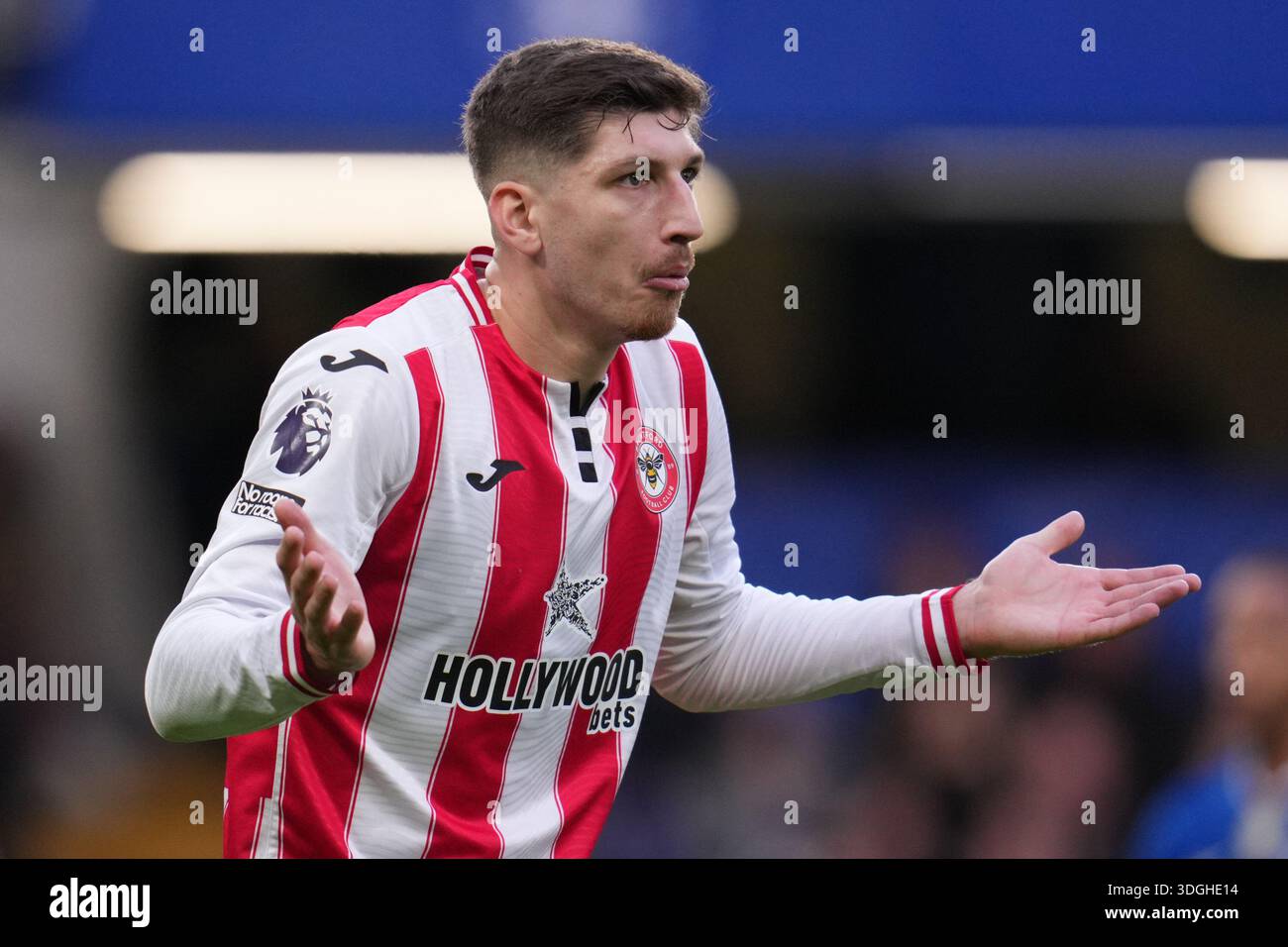 Vitaly Janelt of Brentford during the Premier League match Chelsea vs ...