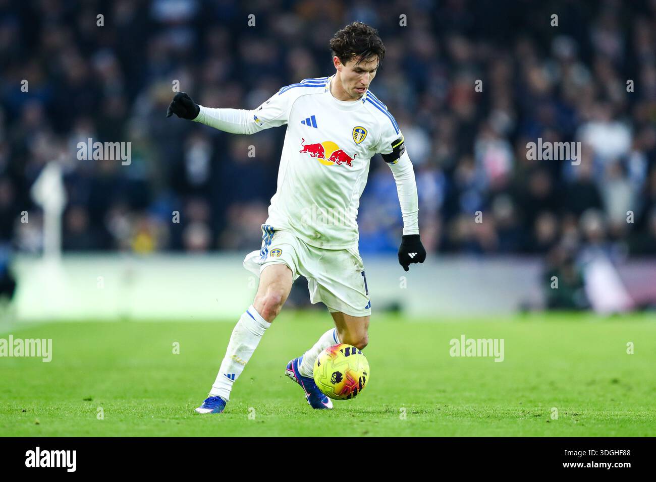 Brenden Aaronson of Leeds United with ball at his feet during the ...