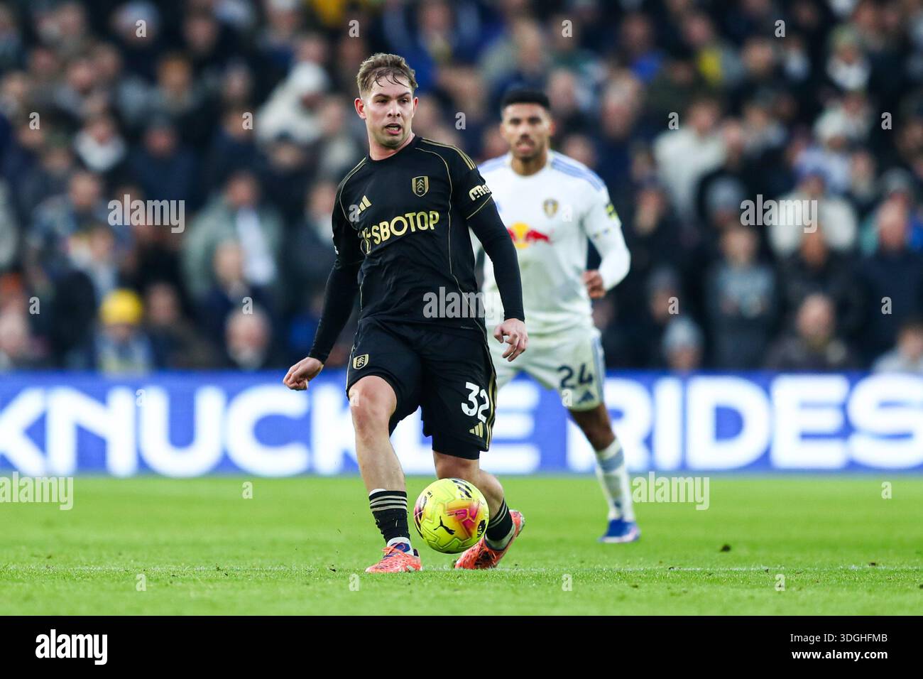Emile Smith Rowe of Fulham passes ball back during the Premier League ...