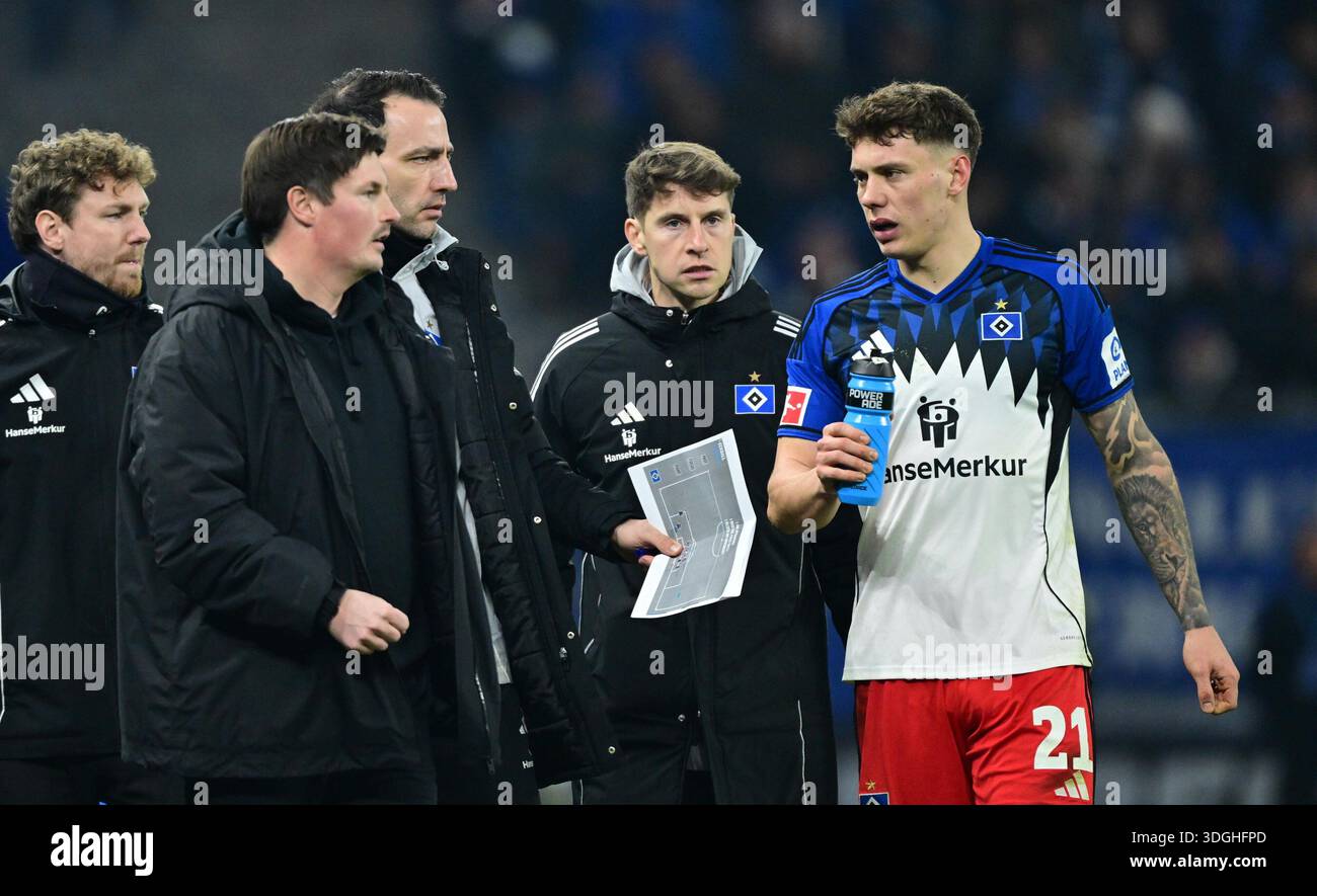 from left Trainer Merlin Polzin (HSV Hamburg), Goalkeeper Coach Sven ...